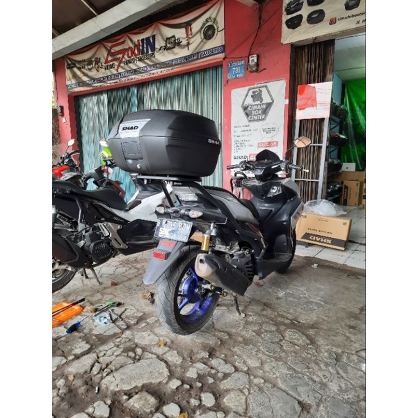 Jual Paket Promo Box SHAD SH44 + Bracket Original SHAD untuk Yamaha ...
