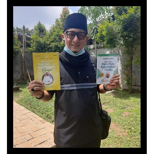 Jual Buku Religi/Buku Spiritual Menjadi Hamba Yang Dirindukan Surga - Buku Terakhir Syekh Ali ...