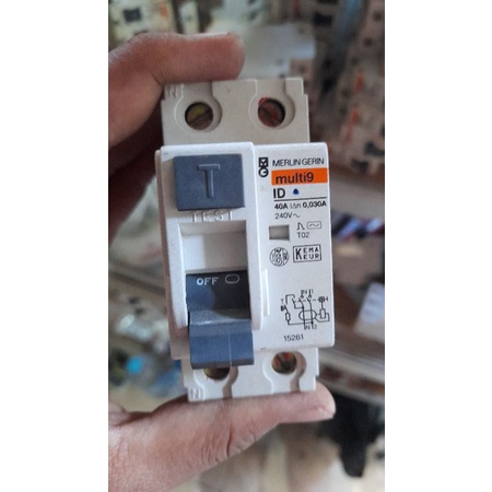 Jual ELCB MULTI MERLIN GERIN 40A 2PAS | Shopee Indonesia