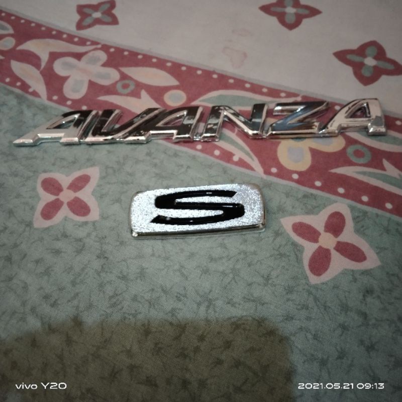 Jual EMBLEM atau logo tulisan avanza + s untuk mobil avanza lama harga ...