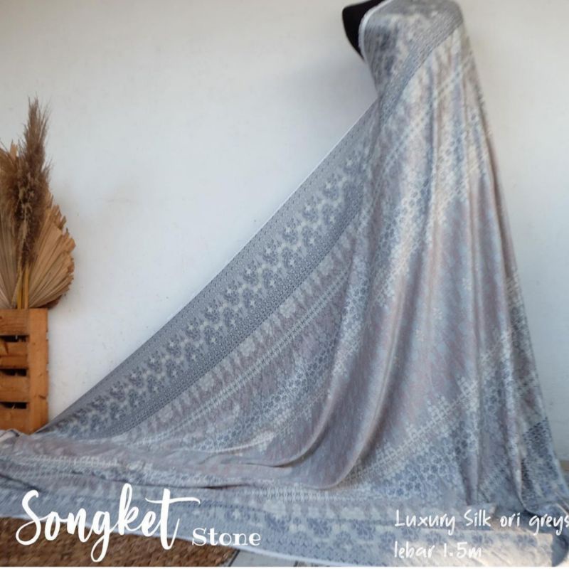 Jual KAIN Luxury Silk Ori Grey's | Shopee Indonesia
