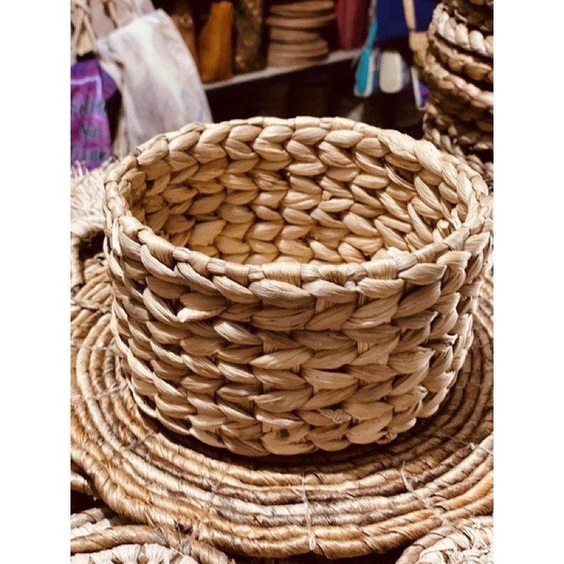 Jual Keranjang bulat anyaman enceng gondok / round storage | Shopee ...