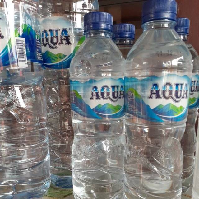 Jual Aqua botol sedang 600ml | Shopee Indonesia