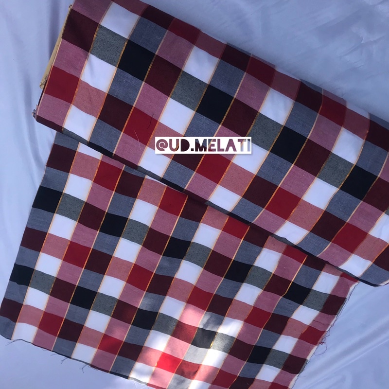 Jual KAIN POLENG BALI TRIDATU KATUN LIS EMAS KOTAK 5cm | Shopee Indonesia