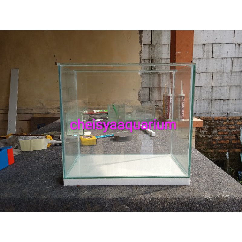 Jual aquarium kaca ikan hias ikan guppy 30x20x30 | Shopee Indonesia