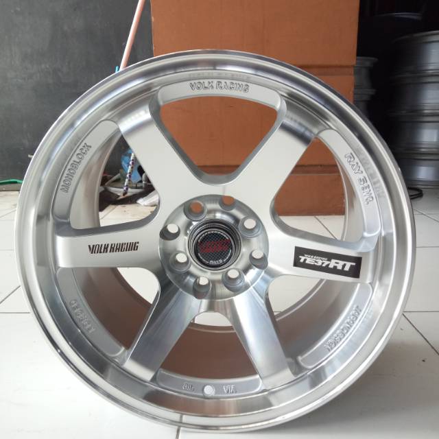 Jual Velg volk rays te37 r16 velg racing mobil volk rays te37 ring 16 | Shopee Indonesia