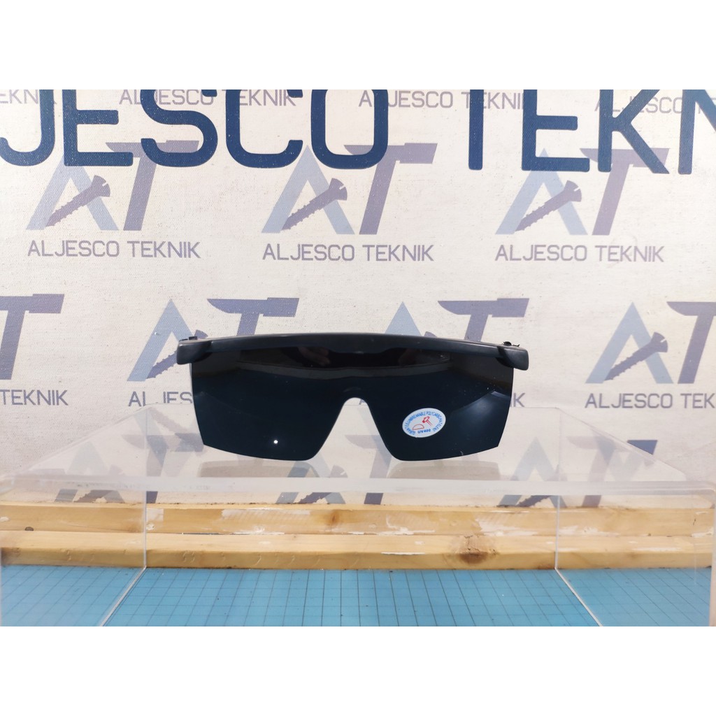 Jual SAFETY GLASSES DARK - KACAMATA SAFETY HITAM | Shopee Indonesia