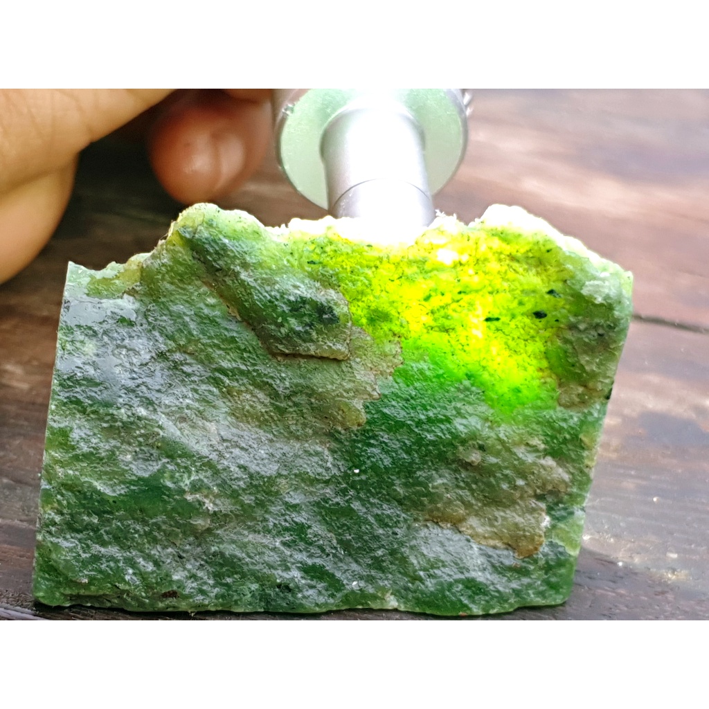 Jual BAHAN BATU GIOK HIJAU SUPER JADE TYPE A NEPHRITE JADE KODE2960 ...