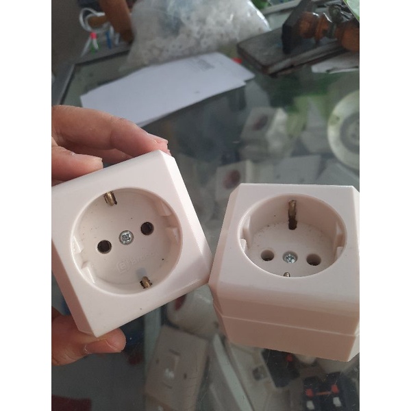 Jual stop kontak broco kotak cream papan kayu | Shopee Indonesia