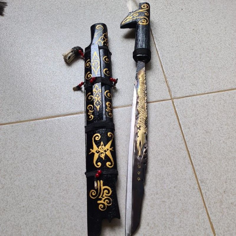 Jual MANDAU KHAS SUKU DAYAK PANJANG 65.cm MANDAU KHAS SUKU DAYAK ...