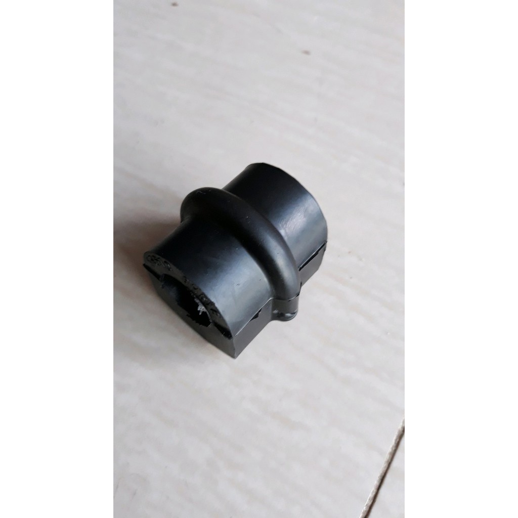 Jual karet stabil shaft roti xtrail belakang t30 Dt silver | Shopee ...