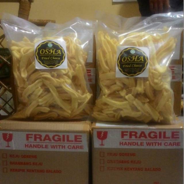 Jual snack kiloan cemilan makanan ringan Keju goreng OSHA renyah enak ...