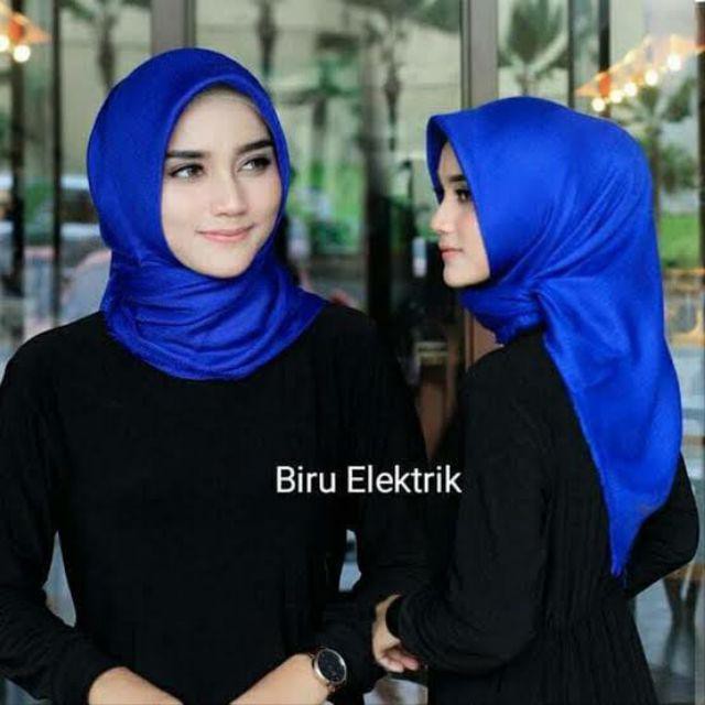 Jual Jilbab segiempat satin biru elektrik / biru BCA | Shopee Indonesia