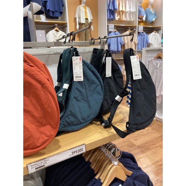 Jual tas uniqlo original | Shopee Indonesia
