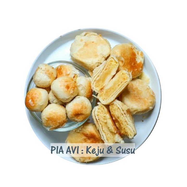 Jual PIA AVI Oleh-Oleh KHAS KEDIRI ( FRESH ) 1 box isi 10 pcs ORIGINAL ...