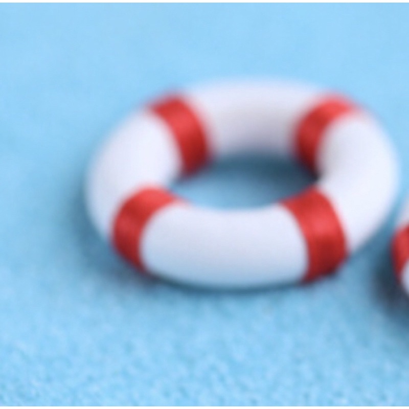 Jual miniatur orang di pantai, kursi, payung,jangkar, pelampung pantai ...