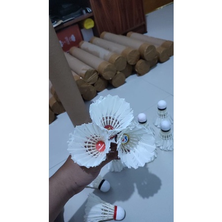 Jual Shuttlecock second 12pcs | Shopee Indonesia