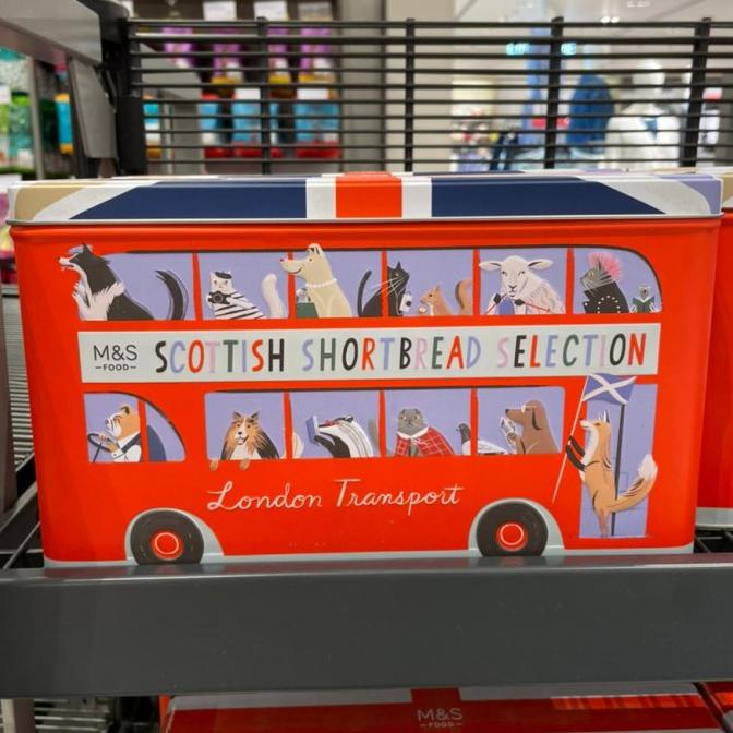 Jual M&S MARKS & SPENCER Scottish Shortbread Bus Tin Pajangan Bus ...
