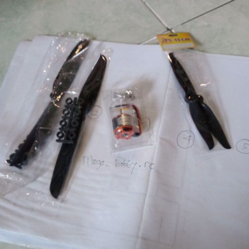 Jual paket motor brushless 2212 2200kv prop 6040 dan 9050 | Shopee ...