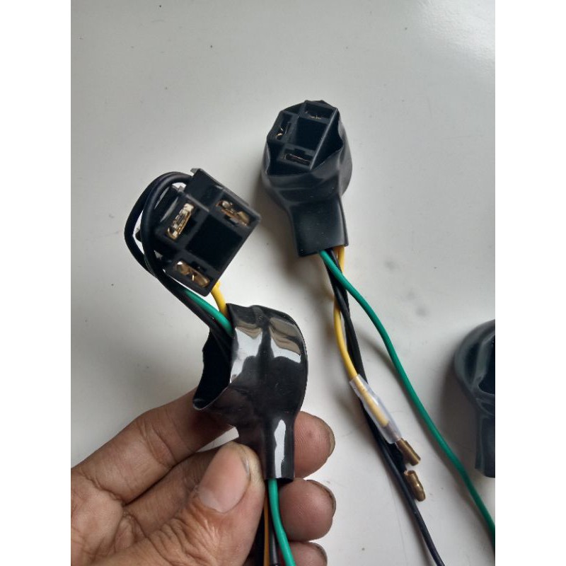 Jual fitting lampu H4 LOKAL socket lampu H4 10pcs | Shopee Indonesia