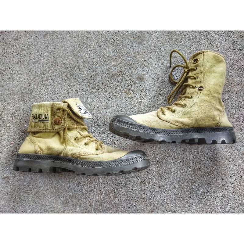 Jual sepatu boots Palladium original second bekas | Shopee Indonesia
