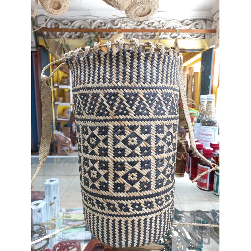 Jual Tas punggung asli kulit rotan khas dayak | Shopee Indonesia