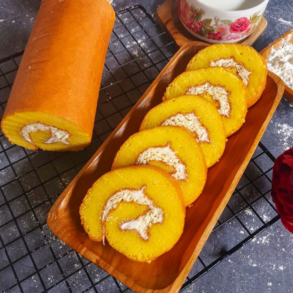 Jual Kue Roll Cake Cheese Isi Keju Ukuran 20cm makanan ringan murah ...