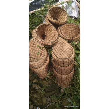 Jual pot bunga serabut kelapa pot dinding tempel pot(12x14 cm) | Shopee ...