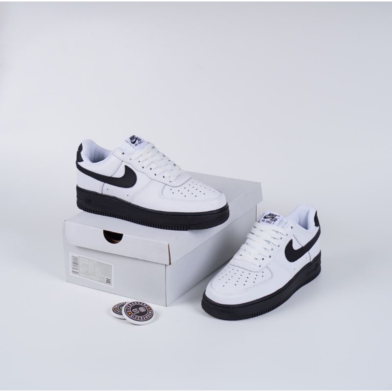 Jual Sepatu Nike Air Force 1 Low White Black Sole | Shopee Indonesia