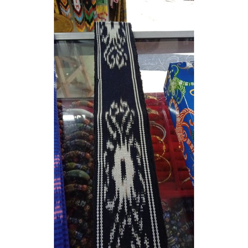 Jual ikat kepala/syal kain tenun motif dayak | Shopee Indonesia
