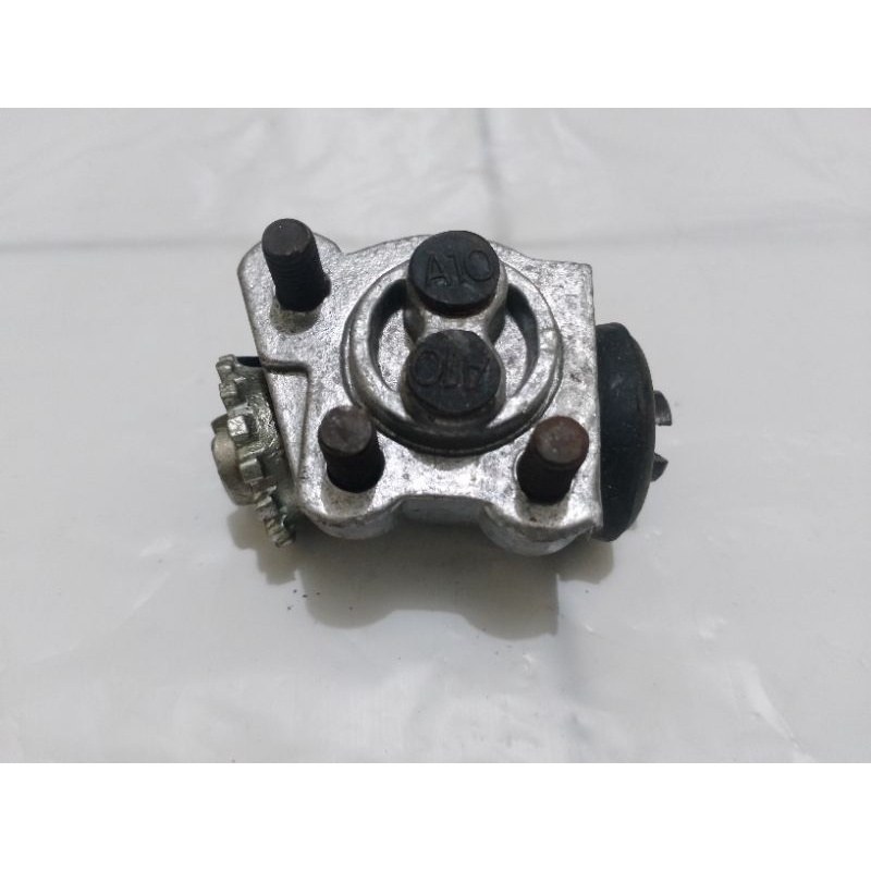 Jual Master Rem Bawah Depan Kanan Colt T120 | Shopee Indonesia