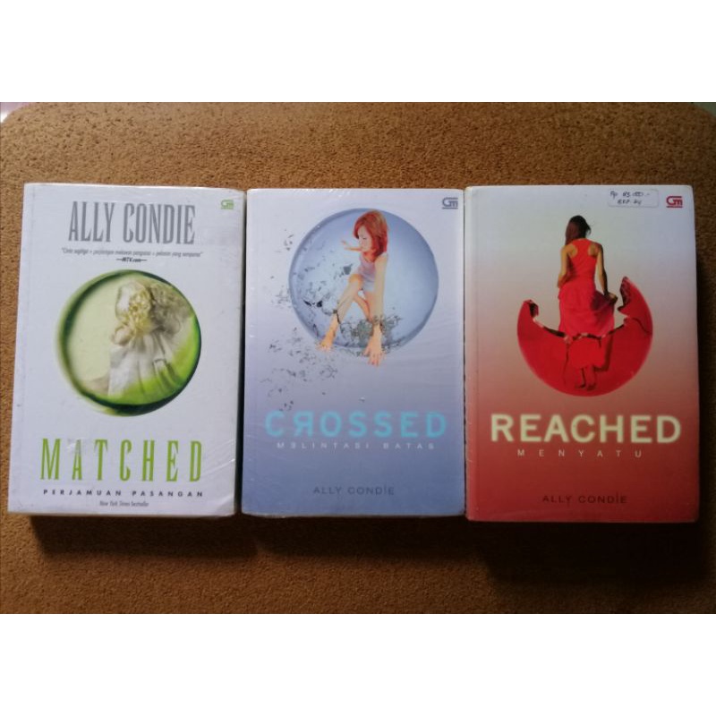 Jual Matched Trilogy (Matched, Crossed, Reached) by Ally Condie ...