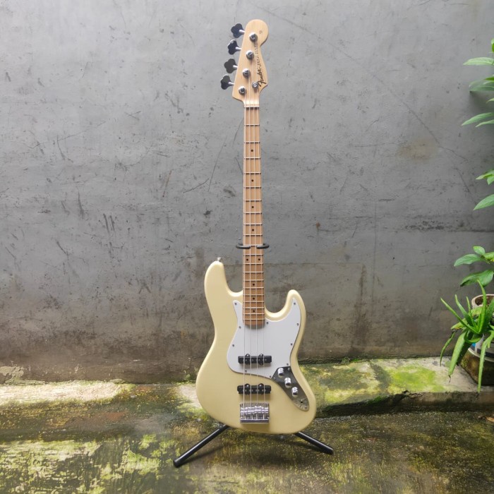 Jual Bass Elektrik Fender Jazz Bass custom Cream glossy cocok utk rock ...