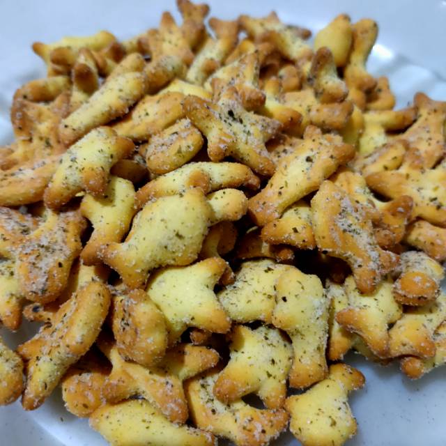 Jual Biskuit Ikan Rumput Laut Khas Medan 500 Gram | Shopee Indonesia