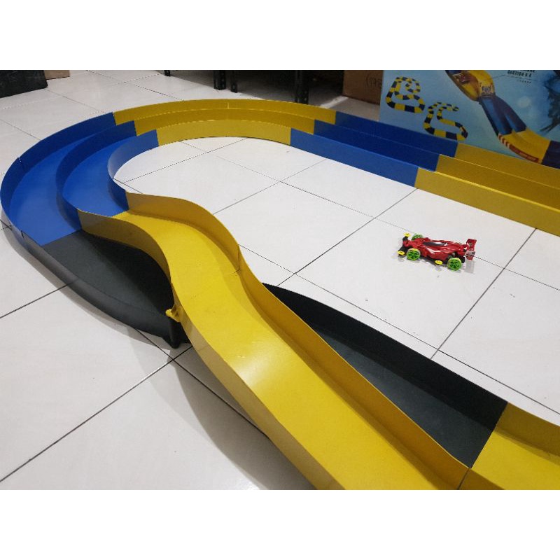 Jual Mainan Track Mobil Tamiya 2 Jalur Lintasan - Set Track Tamiya 2 ...