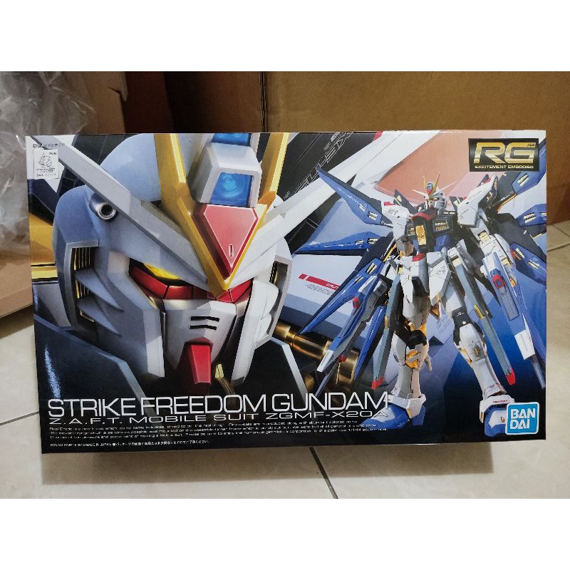 Jual Bandai 1/144 RG Strike Freedom Gundam | Shopee Indonesia