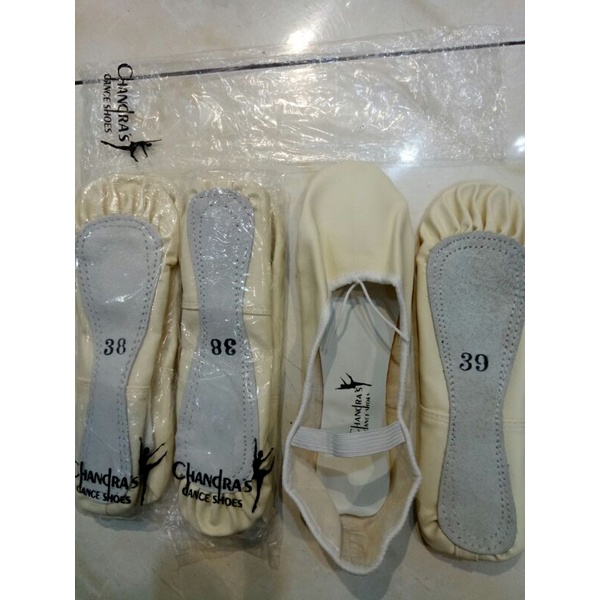 Jual Sepatu Ballet Chandra's 100% ORI , Oscar Putih BW | Shopee Indonesia