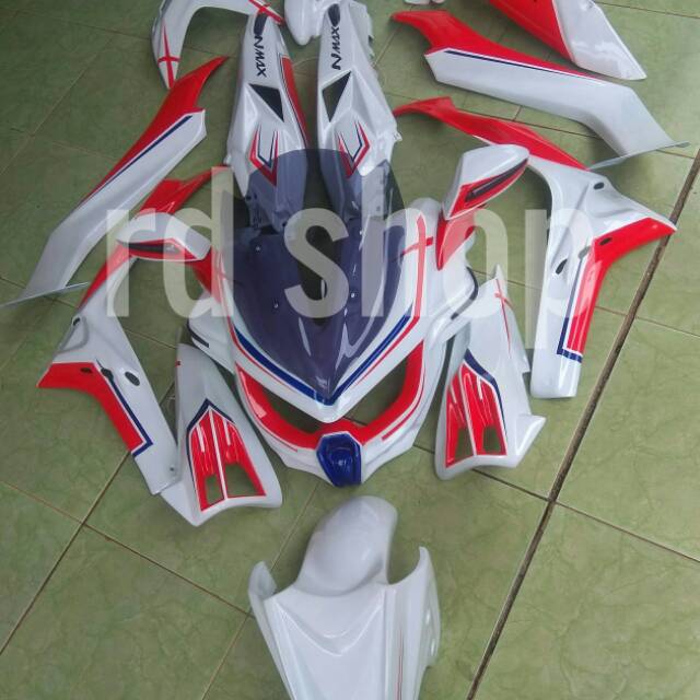 Jual Fullbody predator Yamaha nmax putih Lis merah | Shopee Indonesia