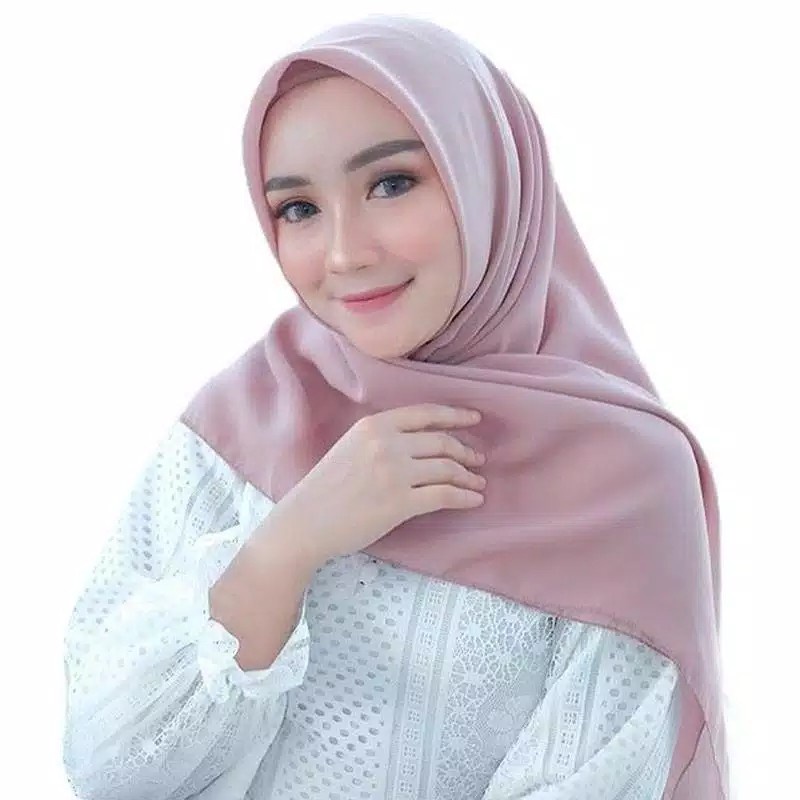 Jual Jilbab Segi Empat - Hijab Bella Square Premium - Kerudung Segiempat - Jilbab Segiempat ...