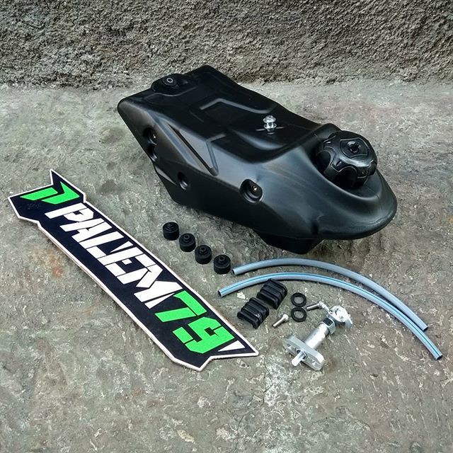 Jual Tangki Body Gordon - Tengki Bodyset Gordons KLX 150 Dtracker ...