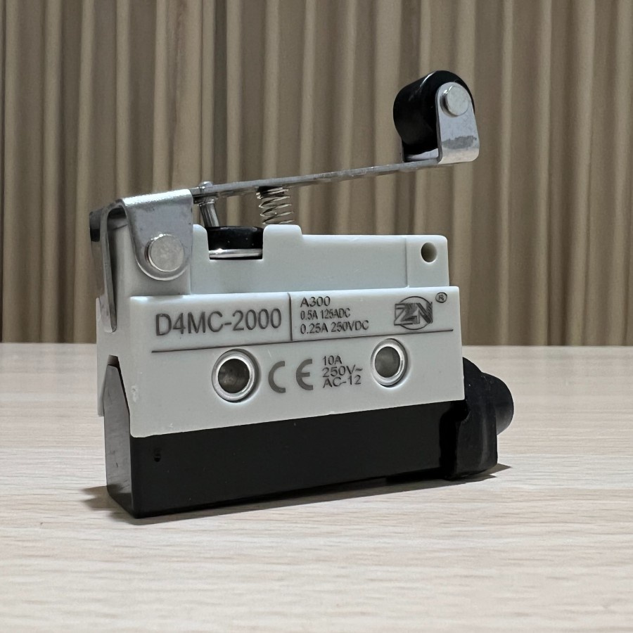 Jual MICRO SWITCH LIMIT PLAT PANJANG RODA MICROSWITCH ZN D4MC-2000 | Shopee Indonesia