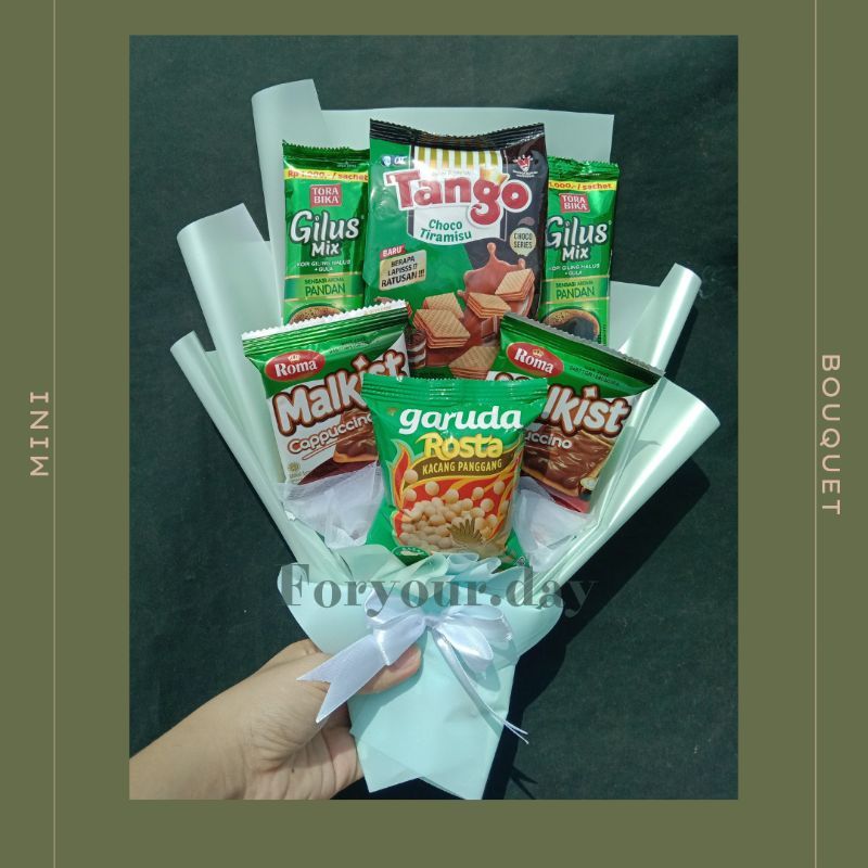 Jual aesthetic Bucket Snack/bucket ulang tahun/bucket wisuda, sidang ...