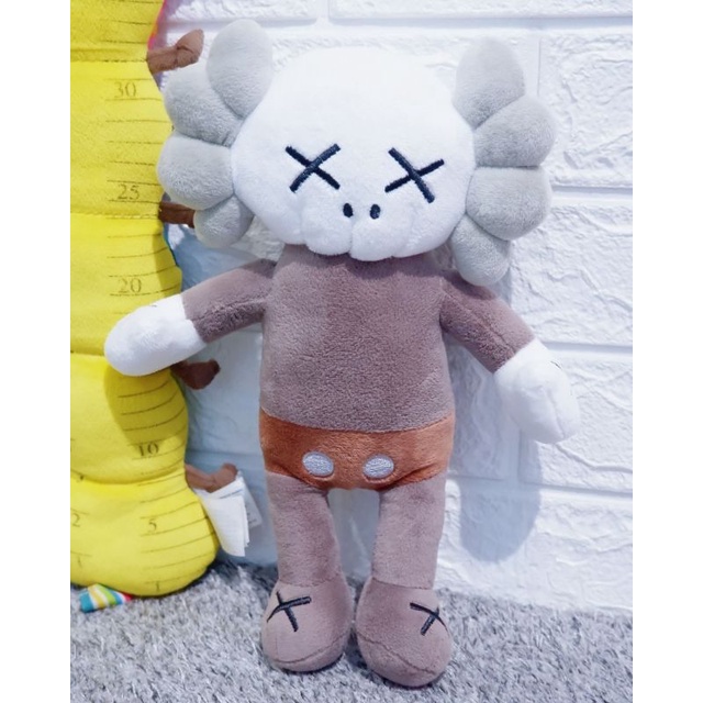 Jual boneka kaws mata silang bulu bahan miniso | Shopee Indonesia