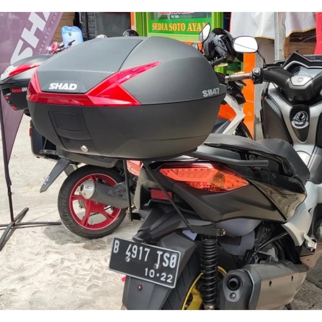 Jual BOX SHAD SH47 WHITE NEW ORIGINAL TOP BOX SH47 NEW SHAD | Shopee ...