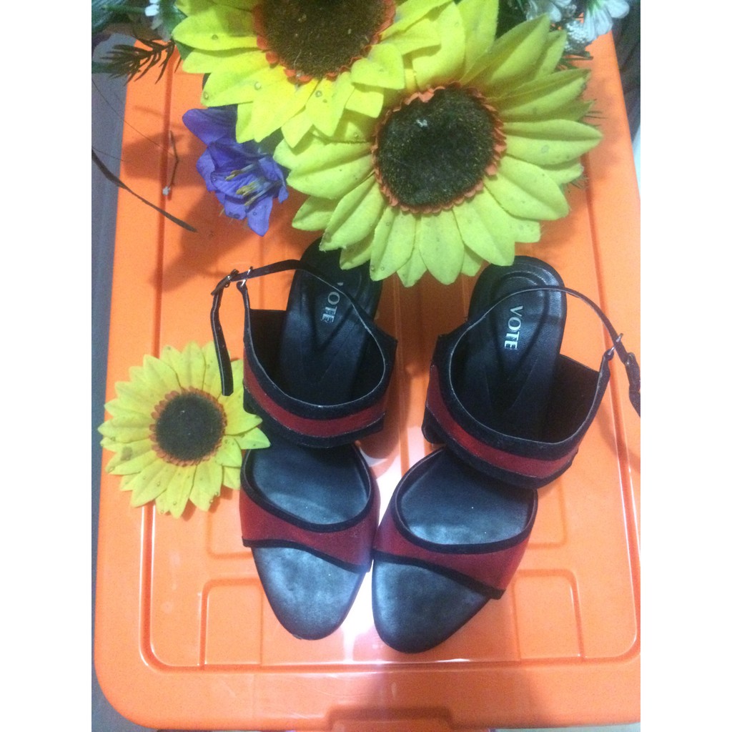 Jual Sepatu Heels Merah (preloved) | Shopee Indonesia