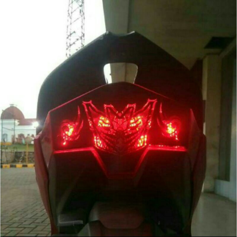 Jual stiker stiker lampu belakang stoplamp Vario 2018-2020 motif keren ...