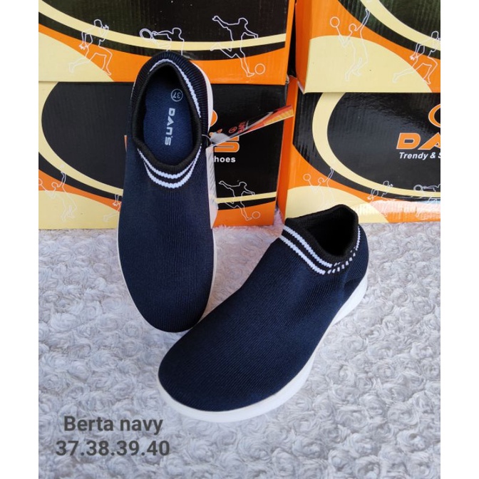 Jual Sepatu sekolah, sepatu senam, sepatu olahraga Dan's | Shopee Indonesia