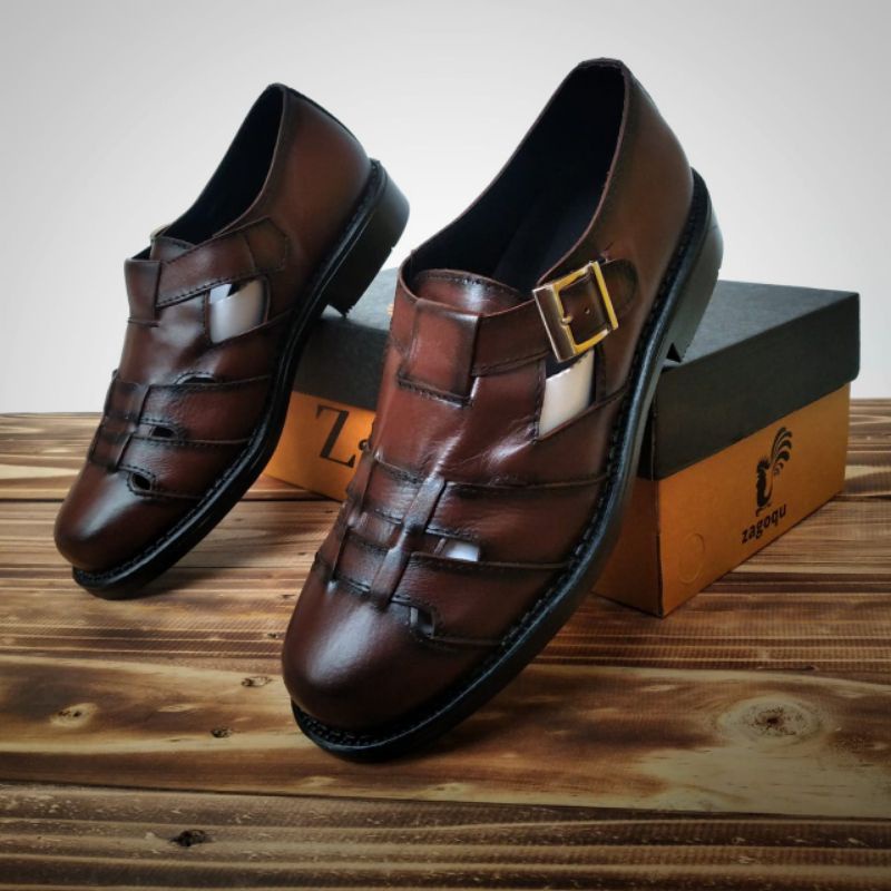 Jual Sepatu pria kasual berlubang kulit asli | Shopee Indonesia