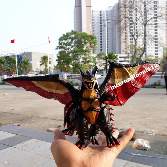 Jual ITN - Kaiju Godzilla Figure Dx Zogu Ultraman Gaia | Shopee Indonesia