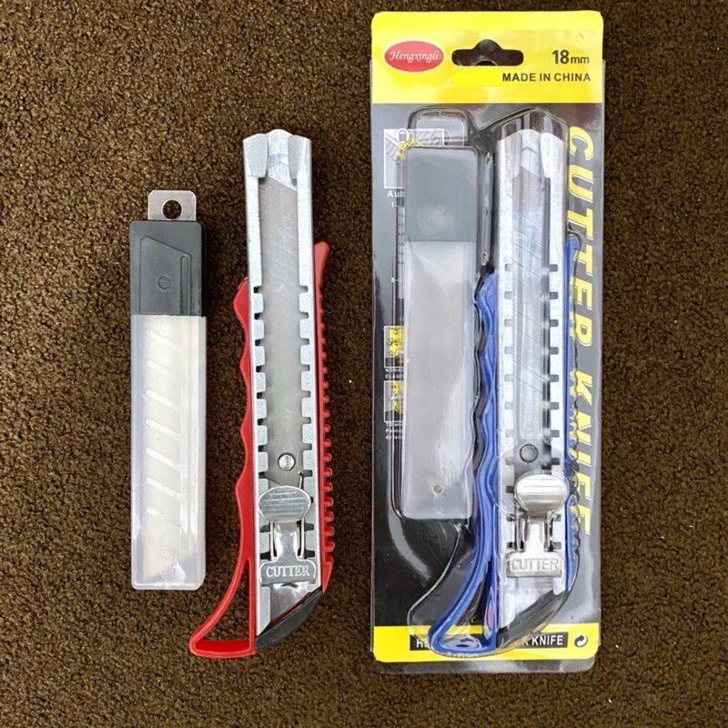 Jual Pisau Cutter Ukuran Besar FREE Refill 18mm Kater Pemotong Kertas ...